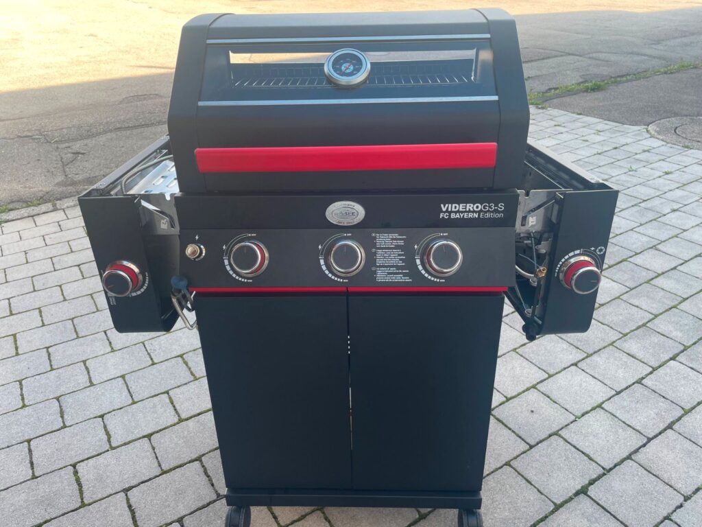 RÖSLE BBQ-Station VIDERO G3-S Vario+ FC Bayern Edition - EdelKüche
