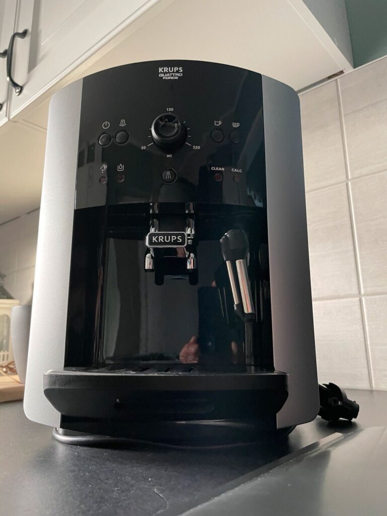 Krups EA8110 Arabica Quattro Force Kaffeevollautomat - EdelKüche
