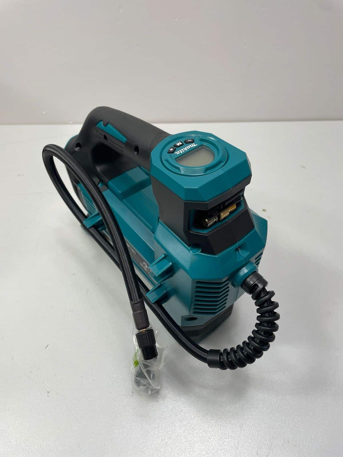Makita DMP181Z Akku-Kompressor - EdelKüche