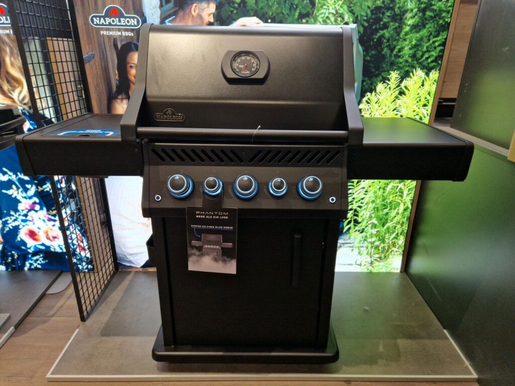 Napoleon Phantom Rogue SE 425 SIB Gasgrill - EdelKüche