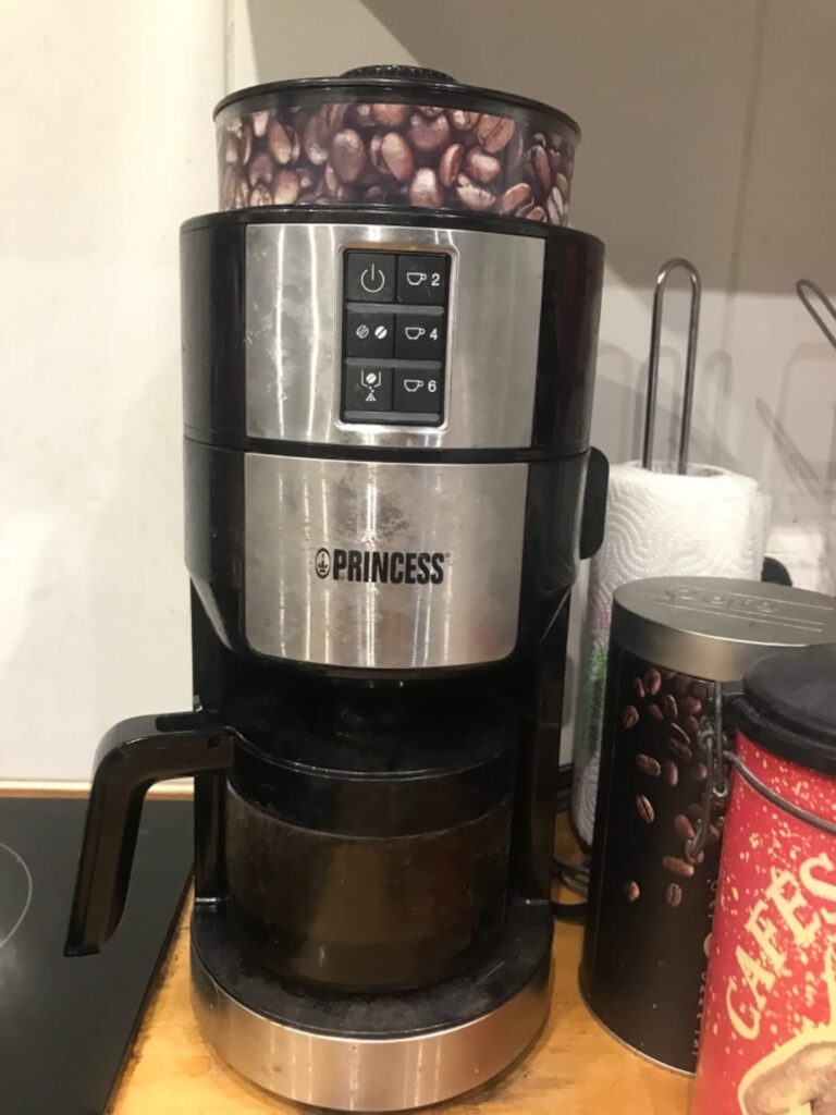 Princess 249408 Grind & Brew Compact Kaffeemaschine - EdelKüche