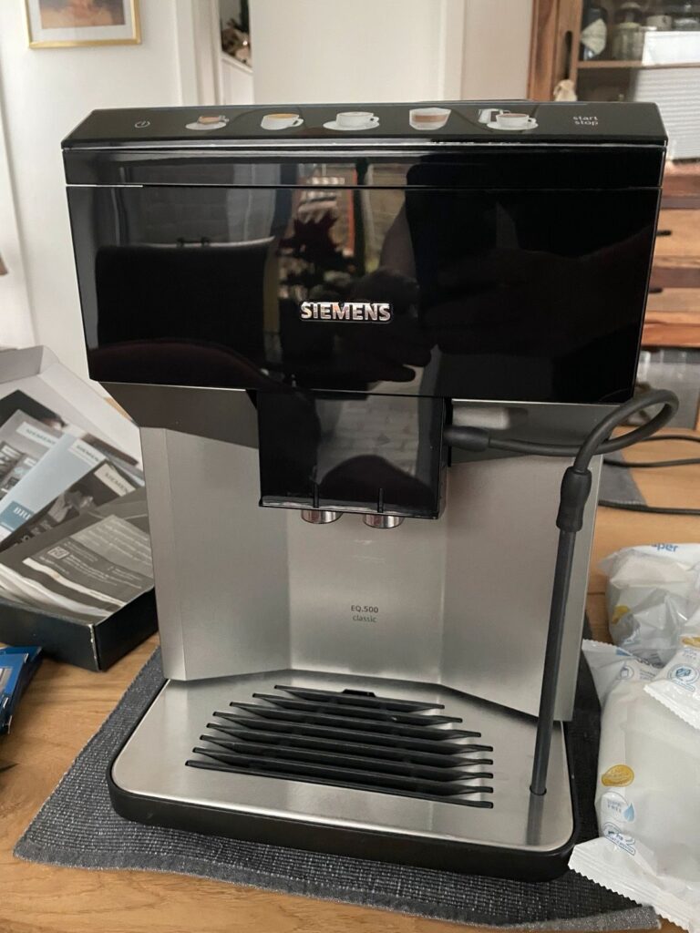 Siemens TP503R09 EQ.500 Classic Espressomaschine - EdelKüche